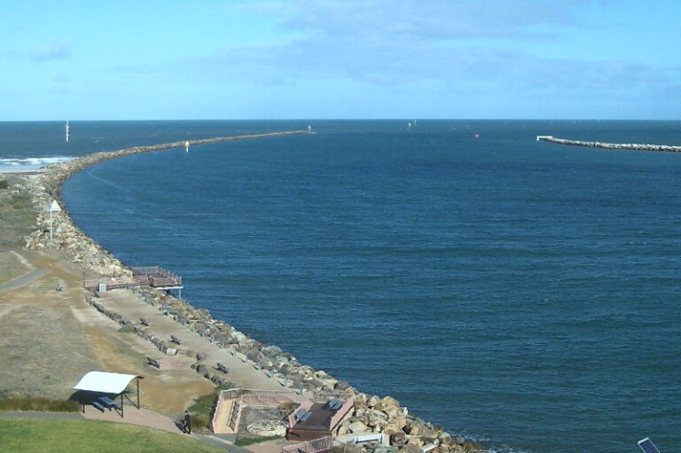Fishing Adelaide's Outer Harbour